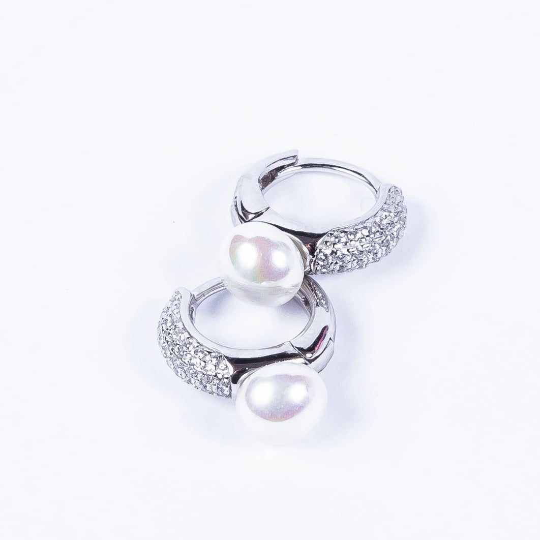 Aro Larila & Pearl Hoop