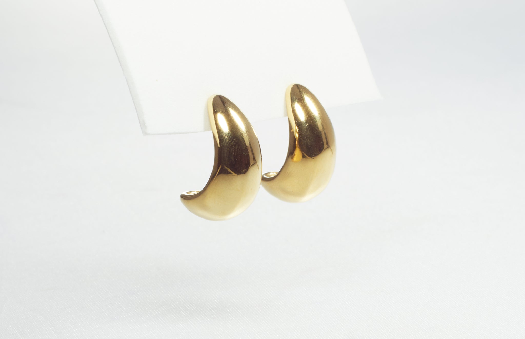 Aro Stainey Hollow Drop Small