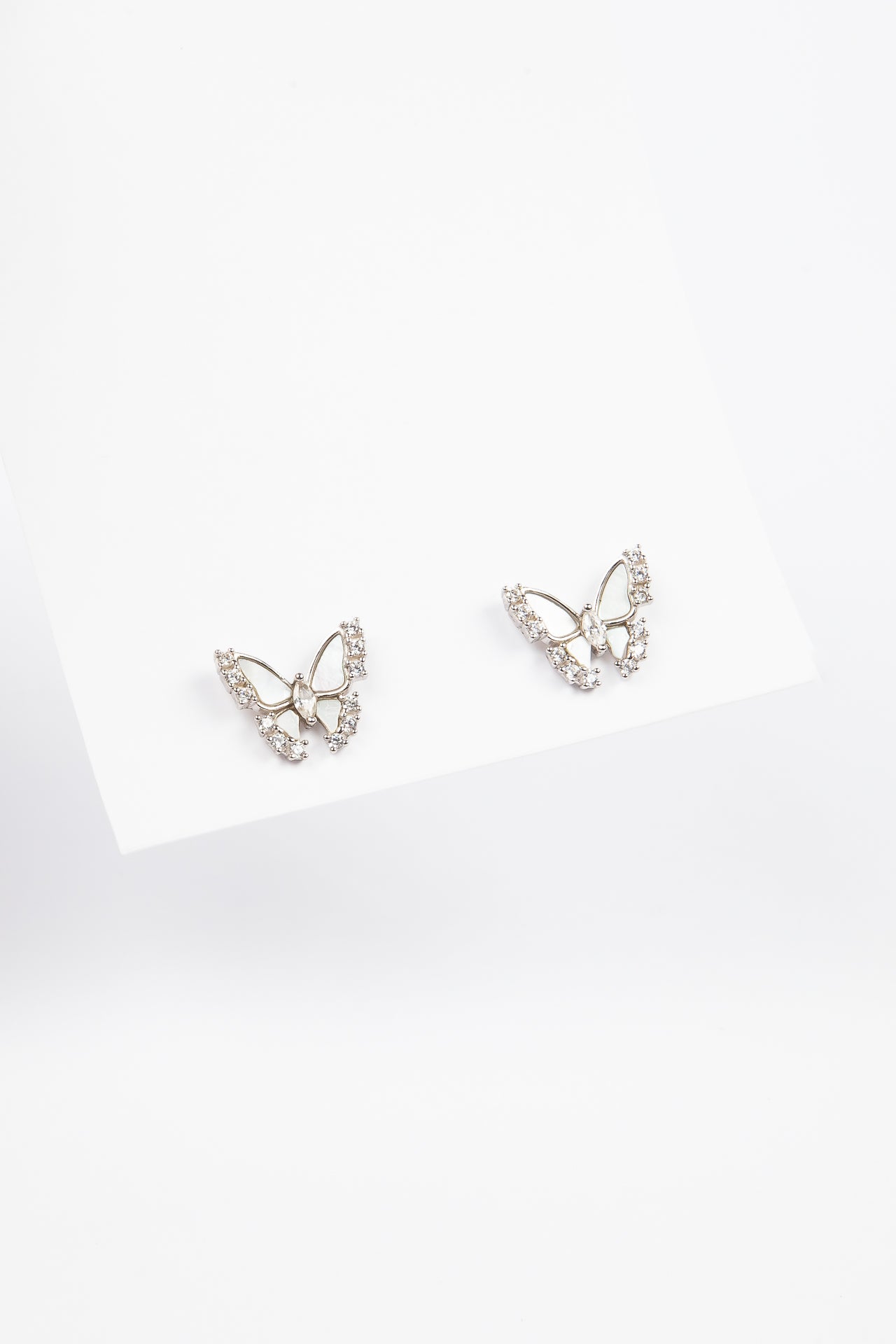 Aro MOP & CZ Outline Butterfly Stud
