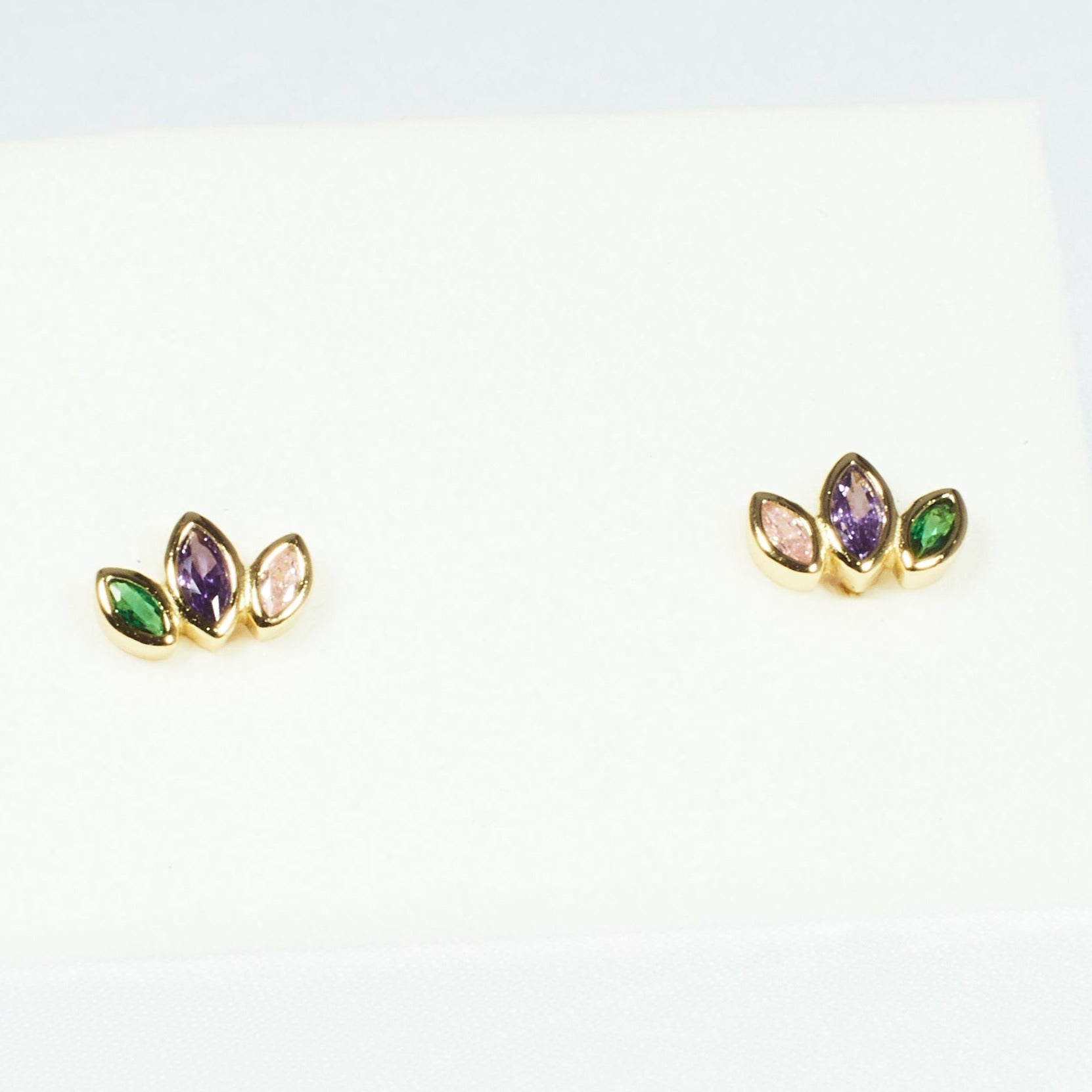 Aro 3 colors leafy stud