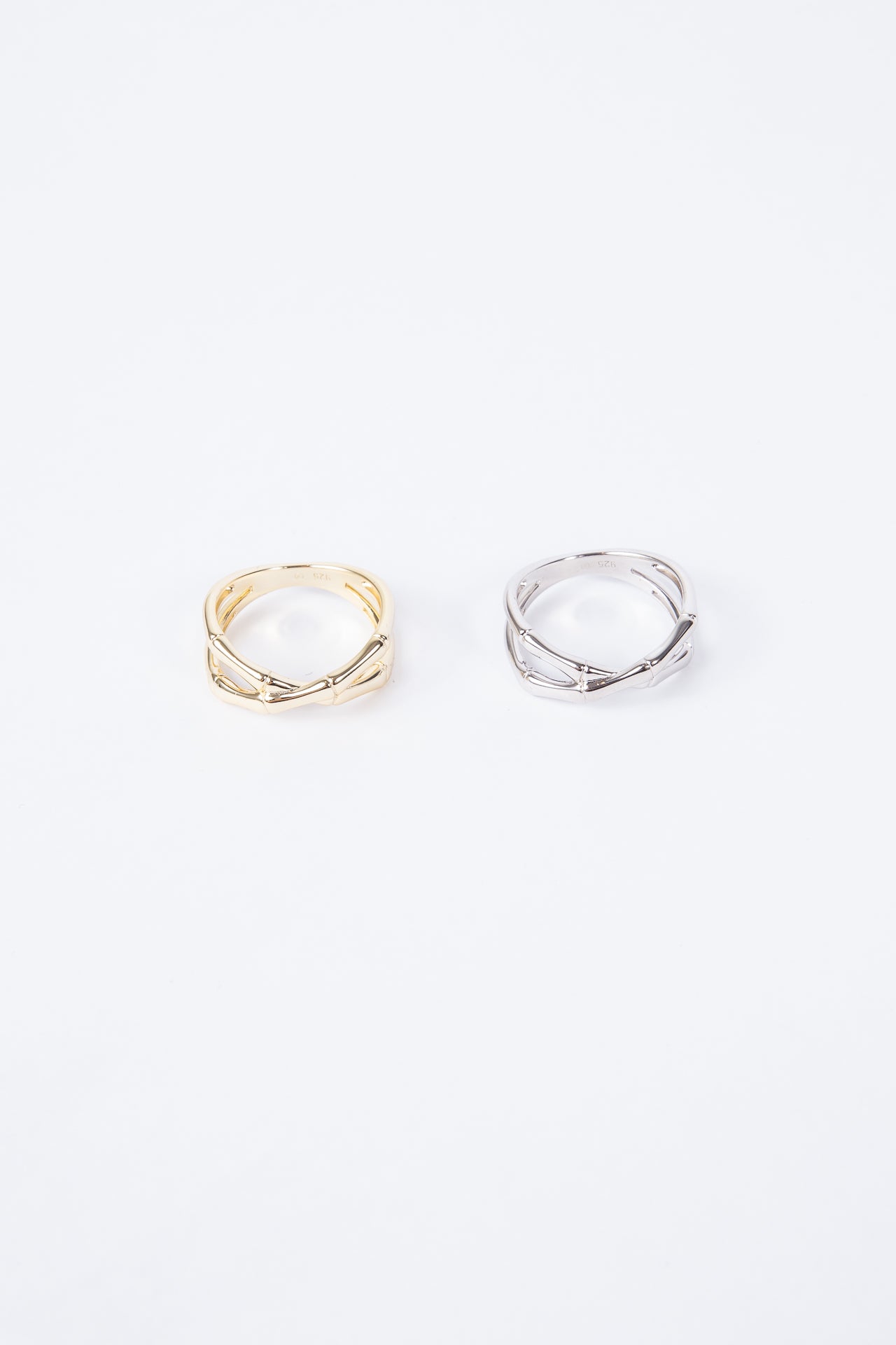 Anillo Bamboo Cross Gold Ring