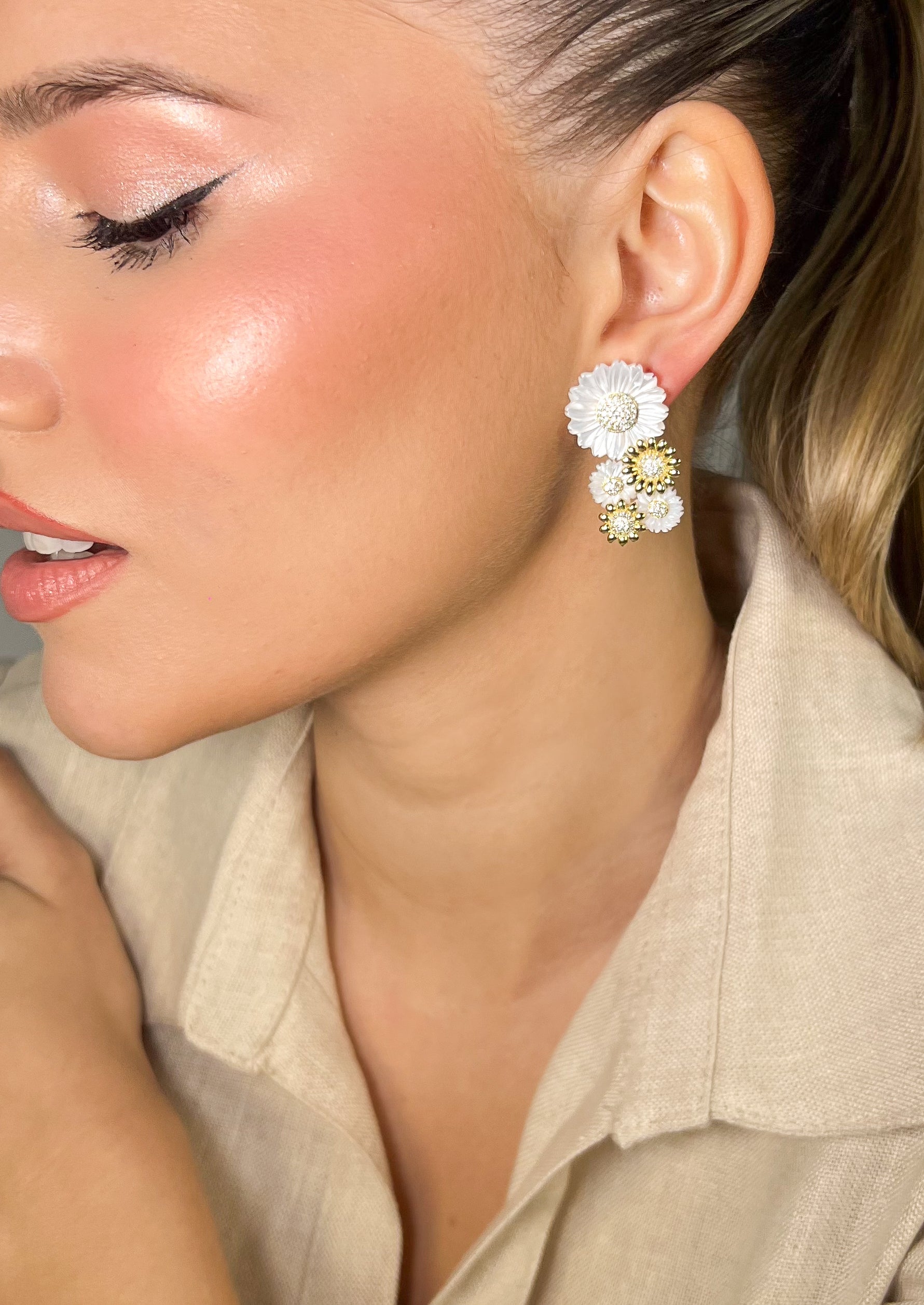 Aro Gold Pearl Garden